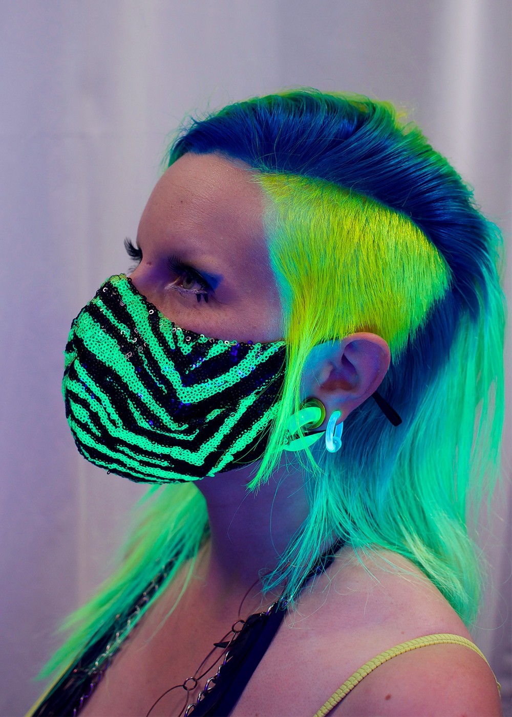 SPARKLE - Sequin Mask - Zebra UV – Retrofuturistic Fashion - Frida Fiasko